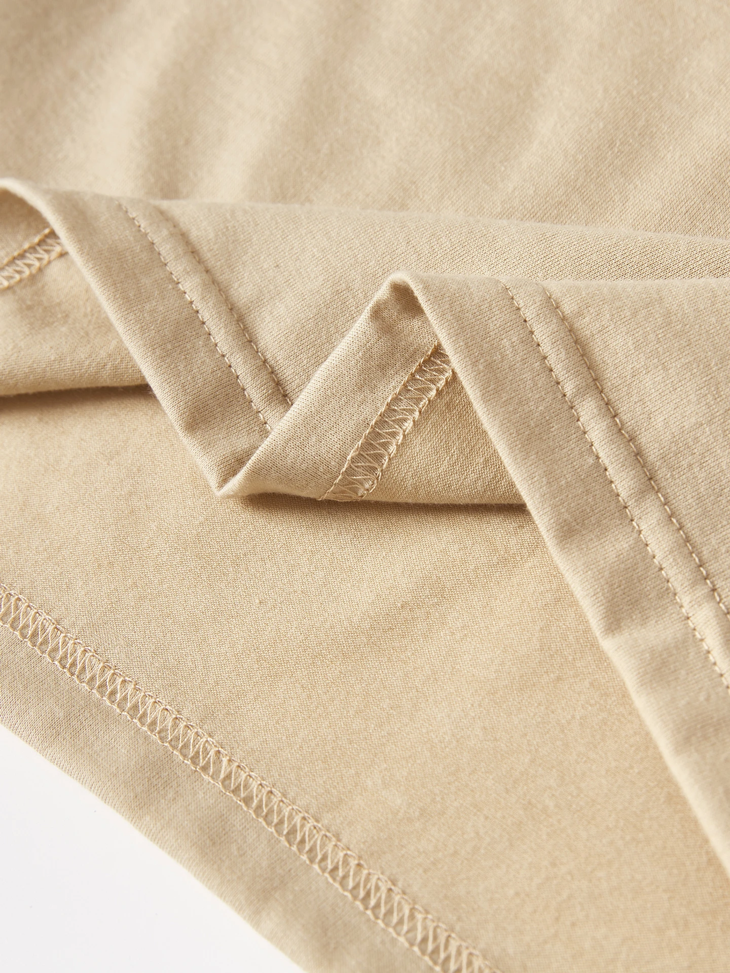 تي شيرت نسائي بقصة ضيقة وجذابة | Savana | الأكثر مبيعا